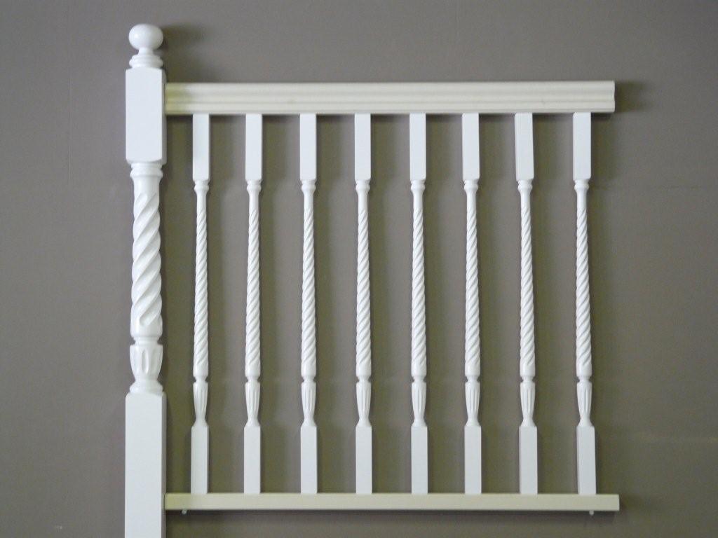 Trapspijlen hout dichte draai | wit behandeld en alles op voorraad ...